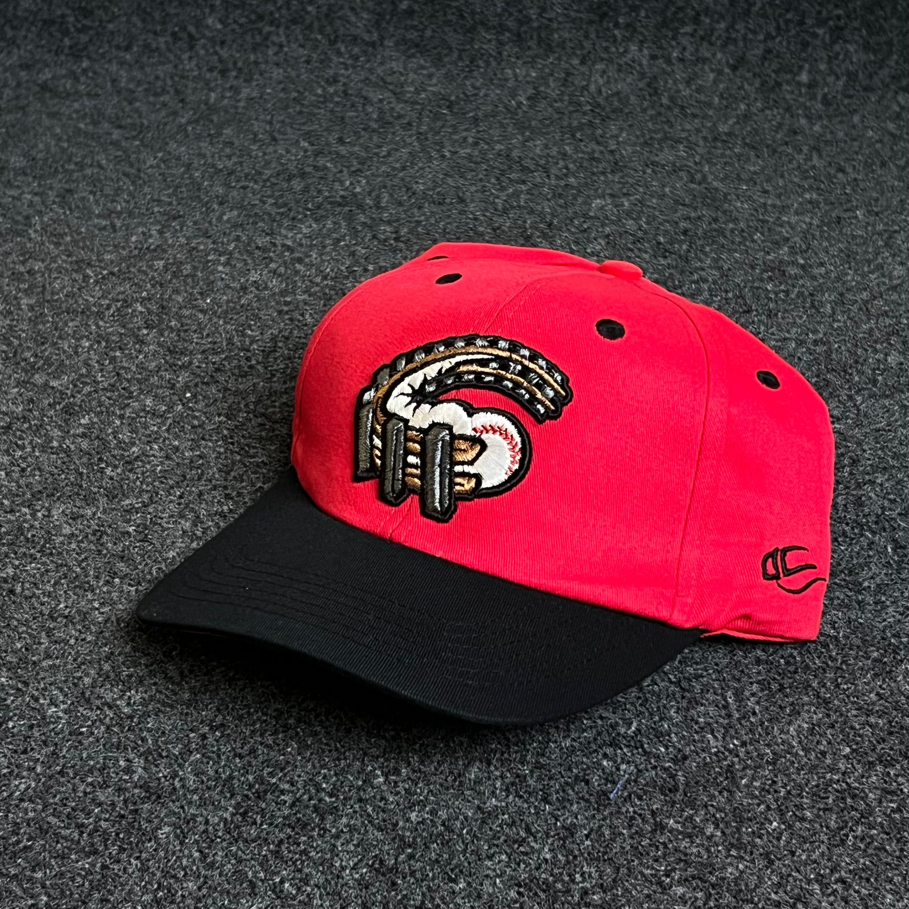 Chattanooga Lookouts Red/Black Cap – CapOn